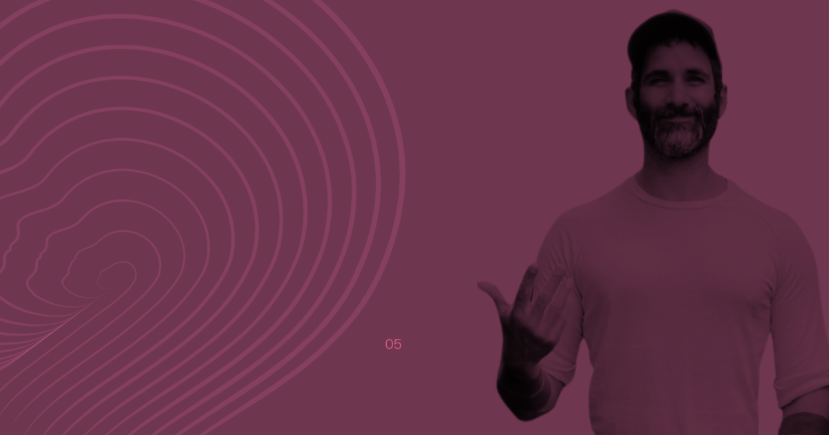 Between Two Speakers: Patricio Hoter